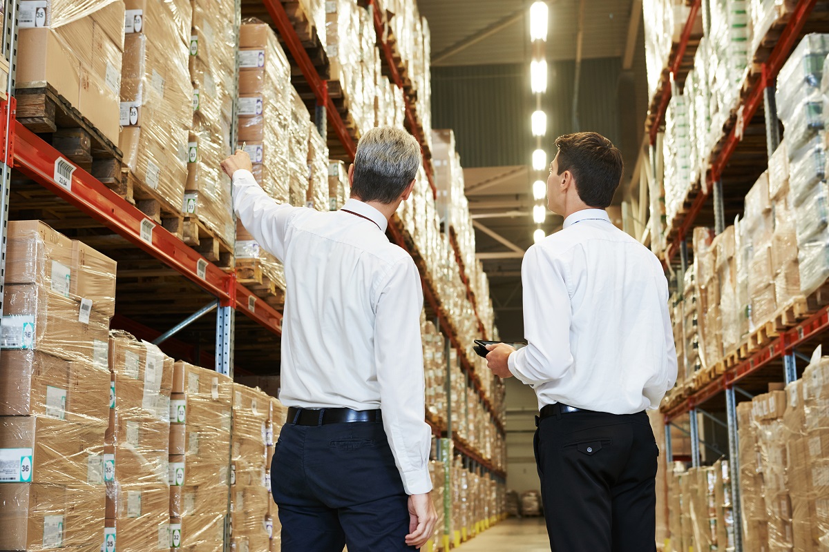 How Warehouses Keep Their Employees Safe from Injuries - Shelf Bucks